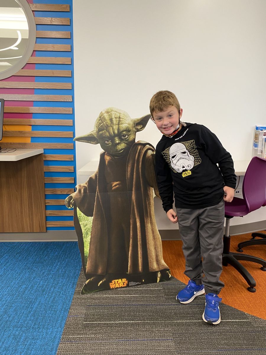 Photos with Yoda - Huntley Area Public Library