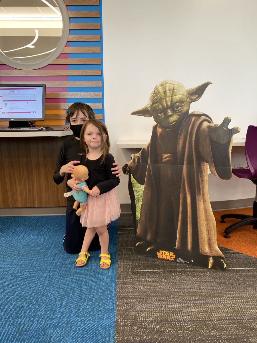 Photos with Yoda - Huntley Area Public Library