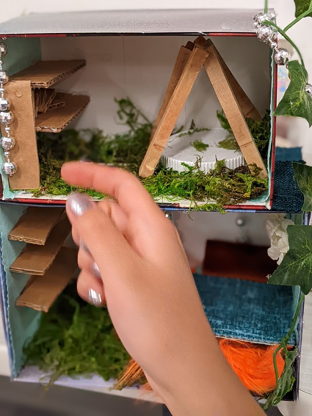 Craft Wars: Book Nooks Gallery (July 2023) - Huntley Area Public Library